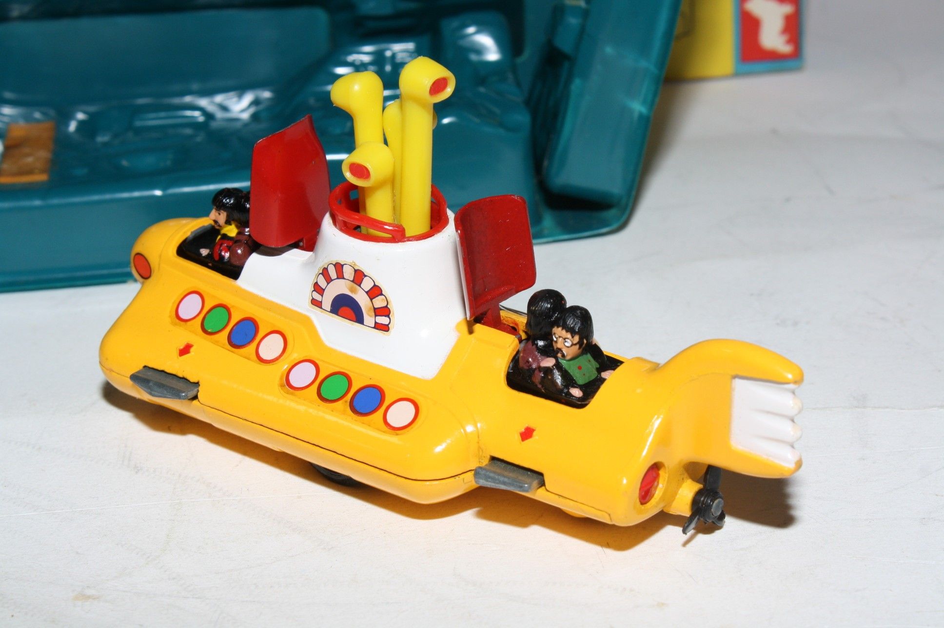 Corgi 803 Yellow Submarine, Mint in Original Box | DB Collectables