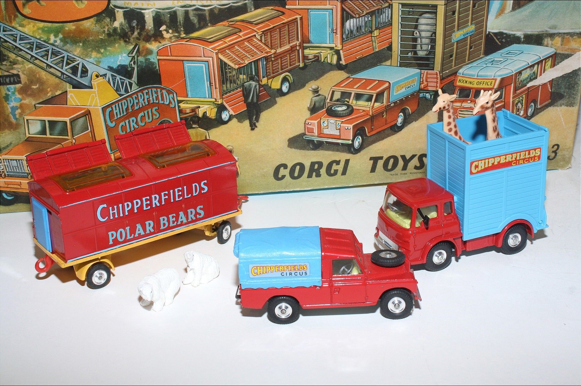 Corgi GS23 Chipperfield Circus Models, Excellent in Original Box | DB ...