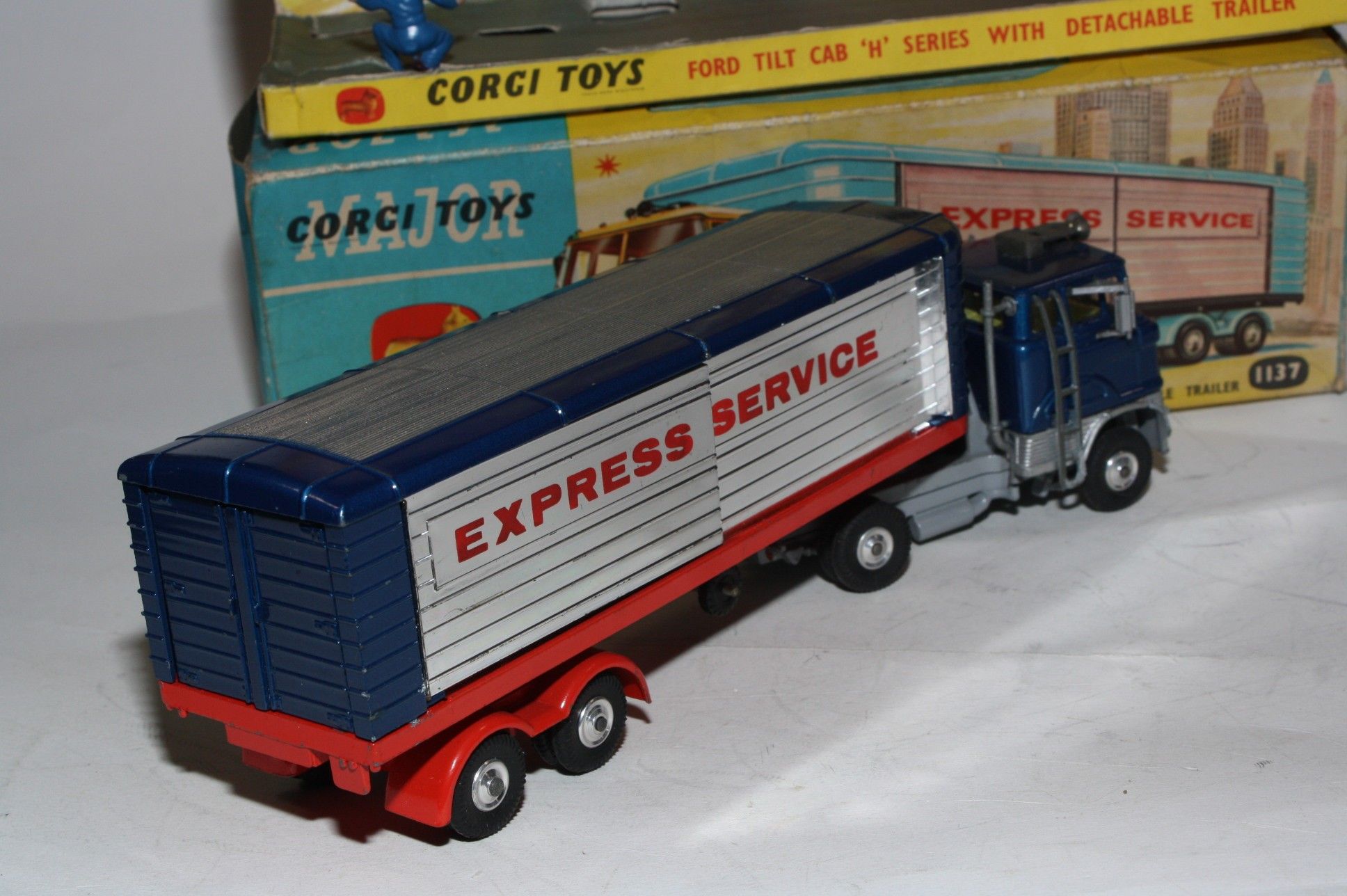 Corgi 1137 Ford Tilt Cab, Express Services, Excellent in Original Box ...