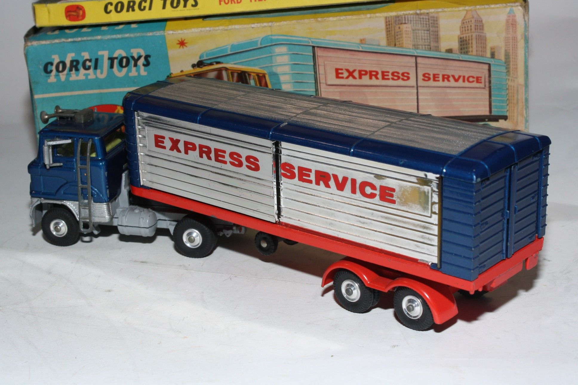 Corgi 1137 Ford Tilt Cab, Express Services, Excellent in Original Box ...