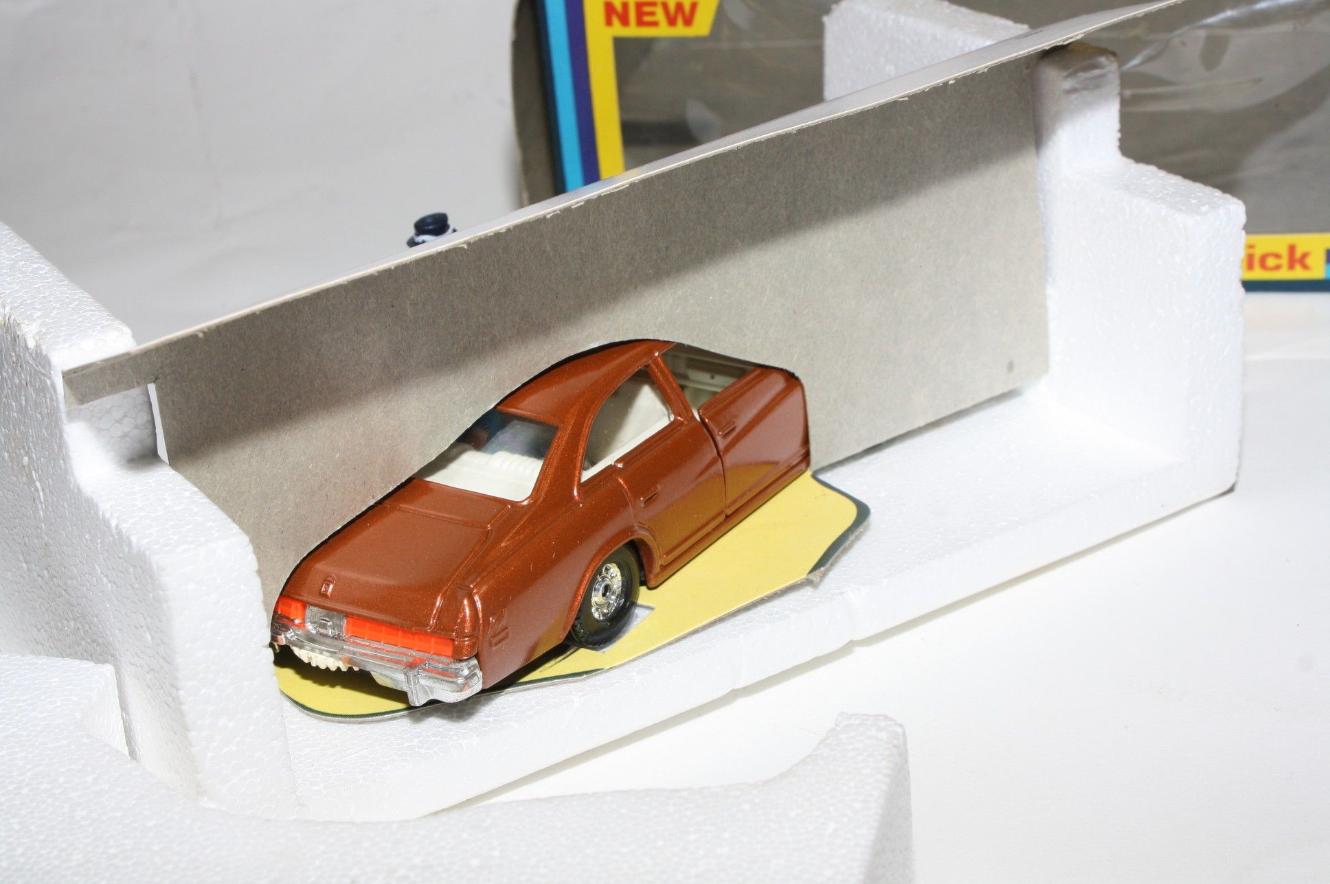 Corgi 290 Kojak Buick, Mint with Badge in Good Original Box | DB ...