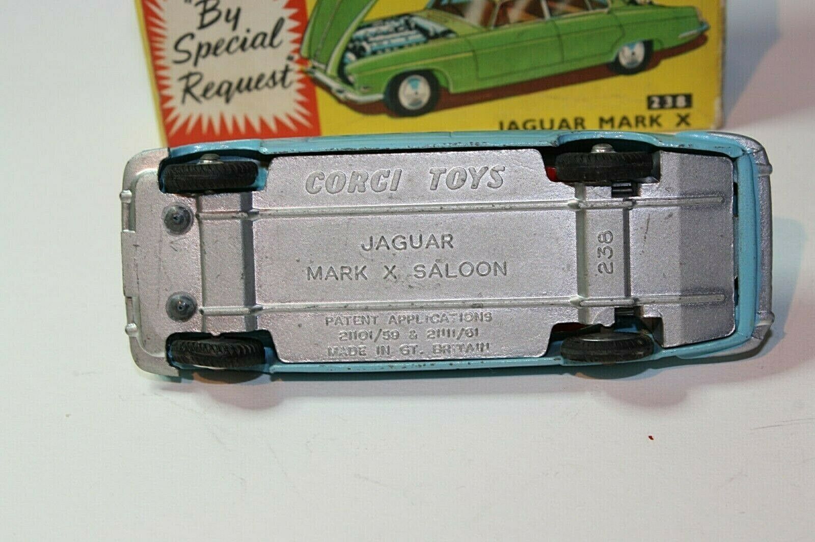 Corgi 238 Jaguar MkX, Excellent Condition in Original Box | DB Collectables