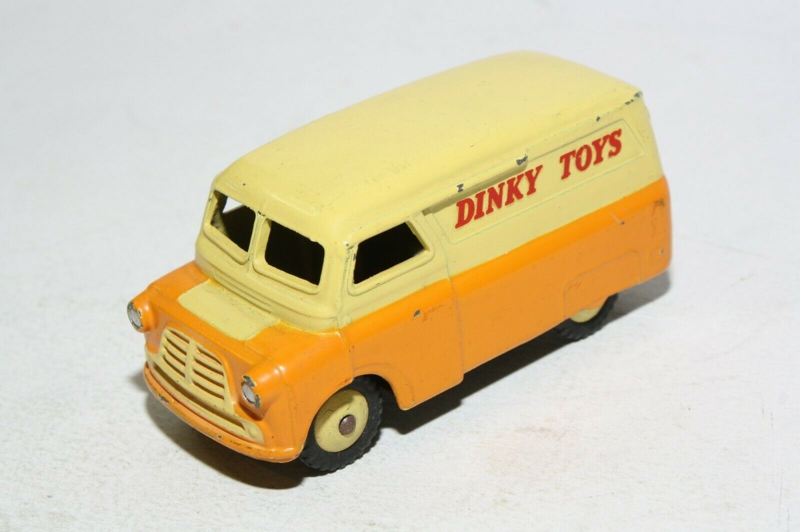 Dinky 482 Bedford Van, Dinky Toys Livery, Very Near Mint | DB Collectables