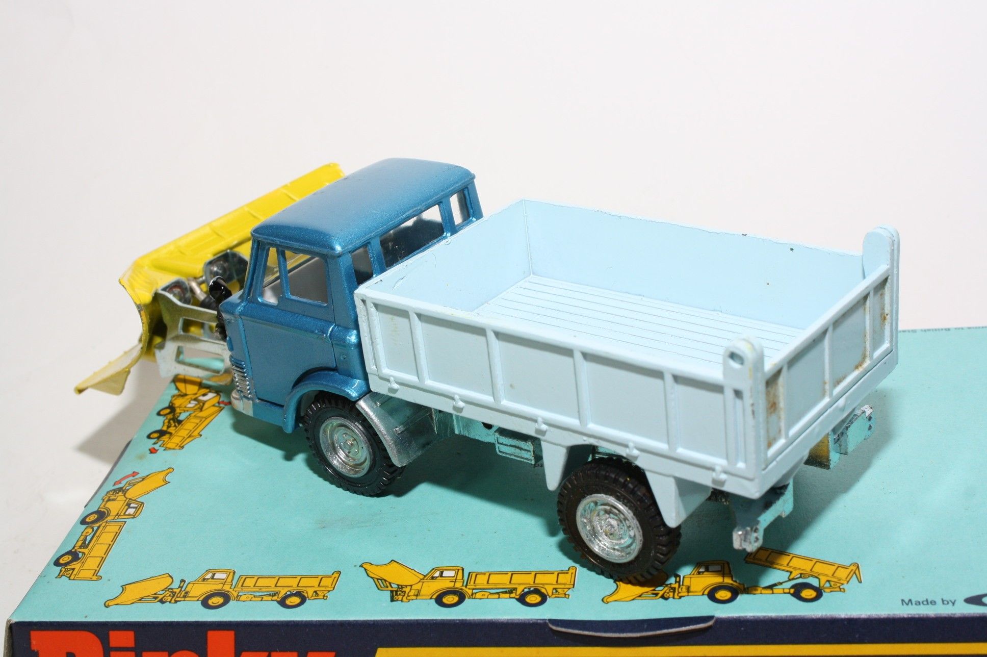 Dinky 439 Ford D800 Snow Plough &Tipper, Pale Blue Tipper,MIB | DB ...