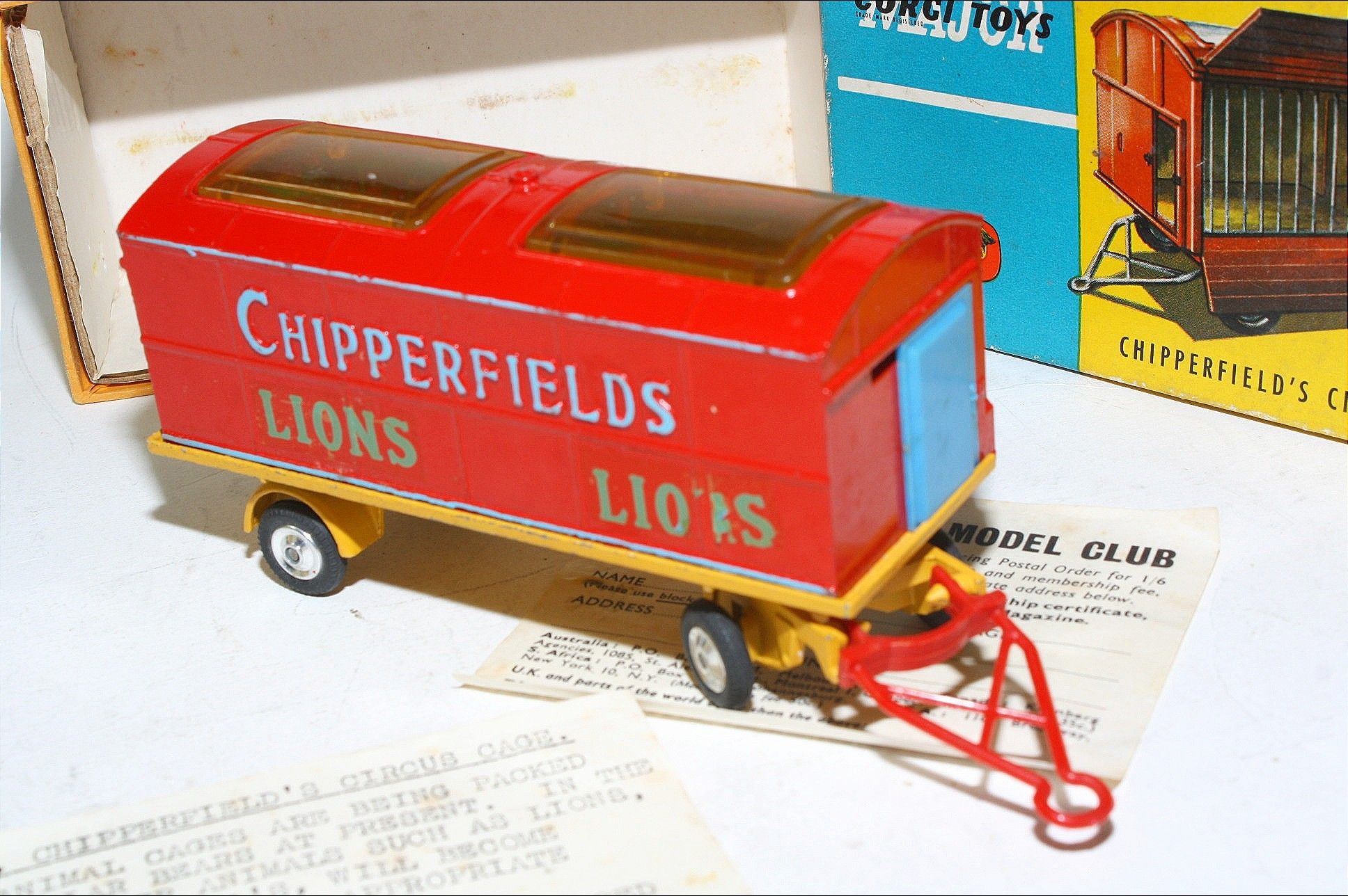 Corgi 1123 Chipperfields Animal Cage Superb in Good Original Box | DB ...