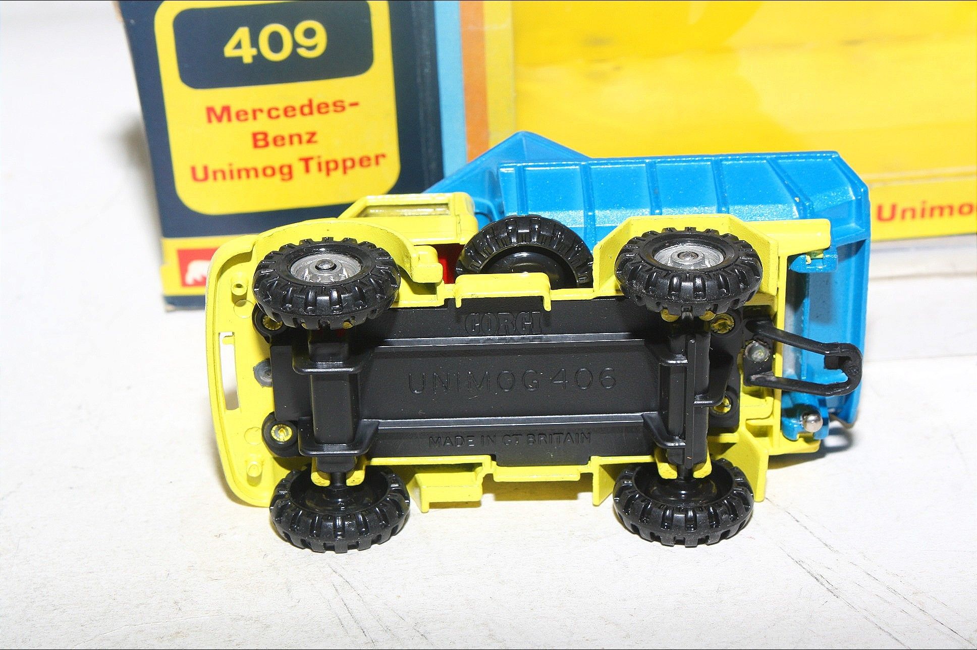Corgi 409 Mercedes Unimog Dumper, Mint in Good Original Box | DB ...