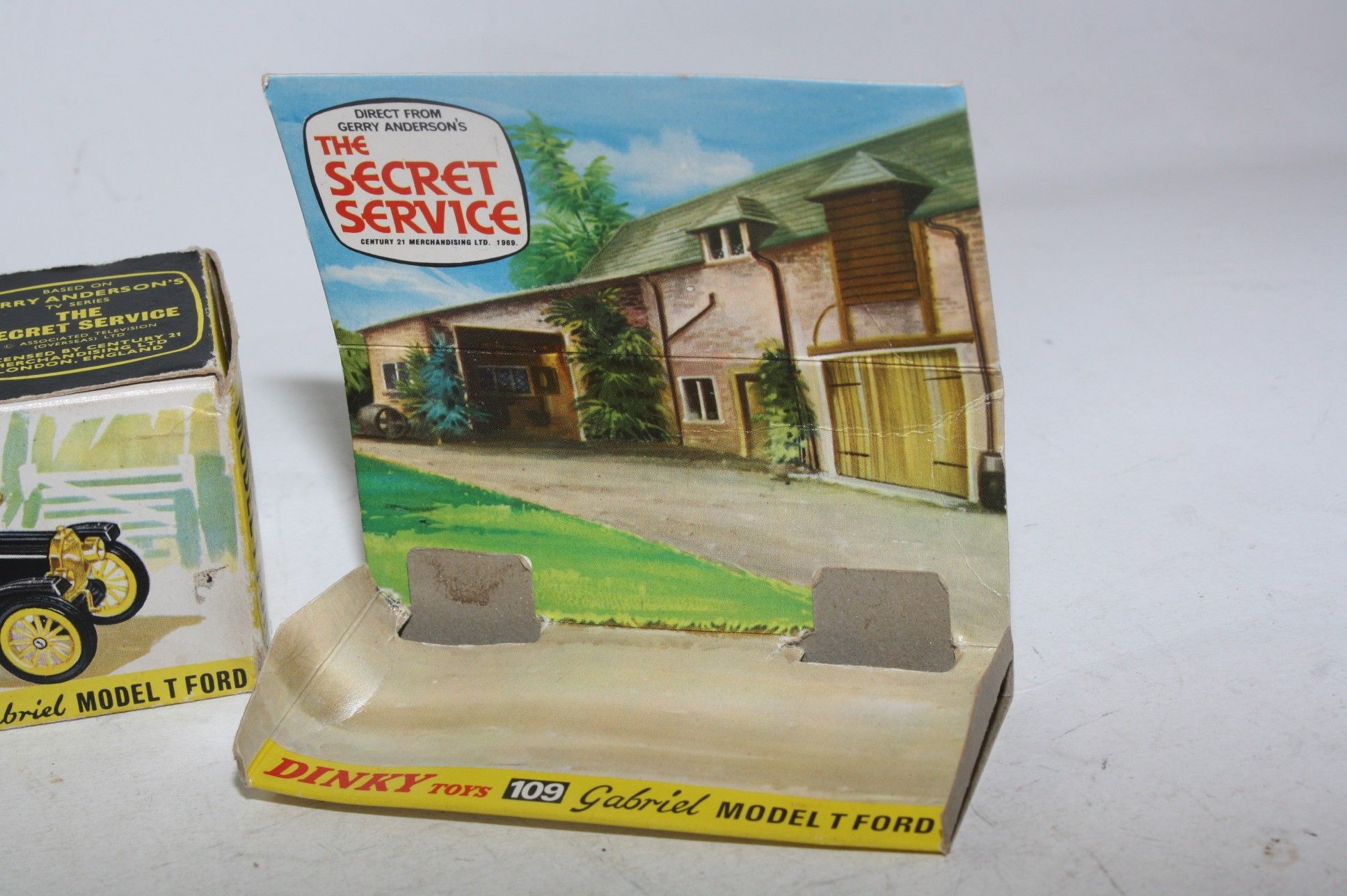 Dinky 109 Gabriel Model T Ford, VNM in Original Box | DB Collectables