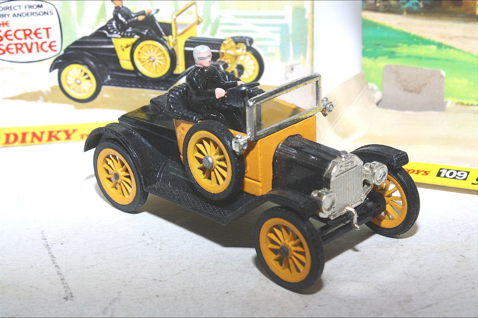 Dinky 109 Gabriel Model T Ford, VNM in Original Box | DB Collectables