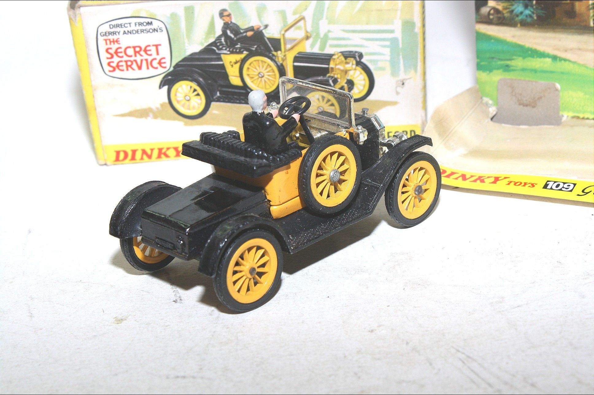 Dinky 109 Gabriel Model T Ford, VNM in Original Box | DB Collectables