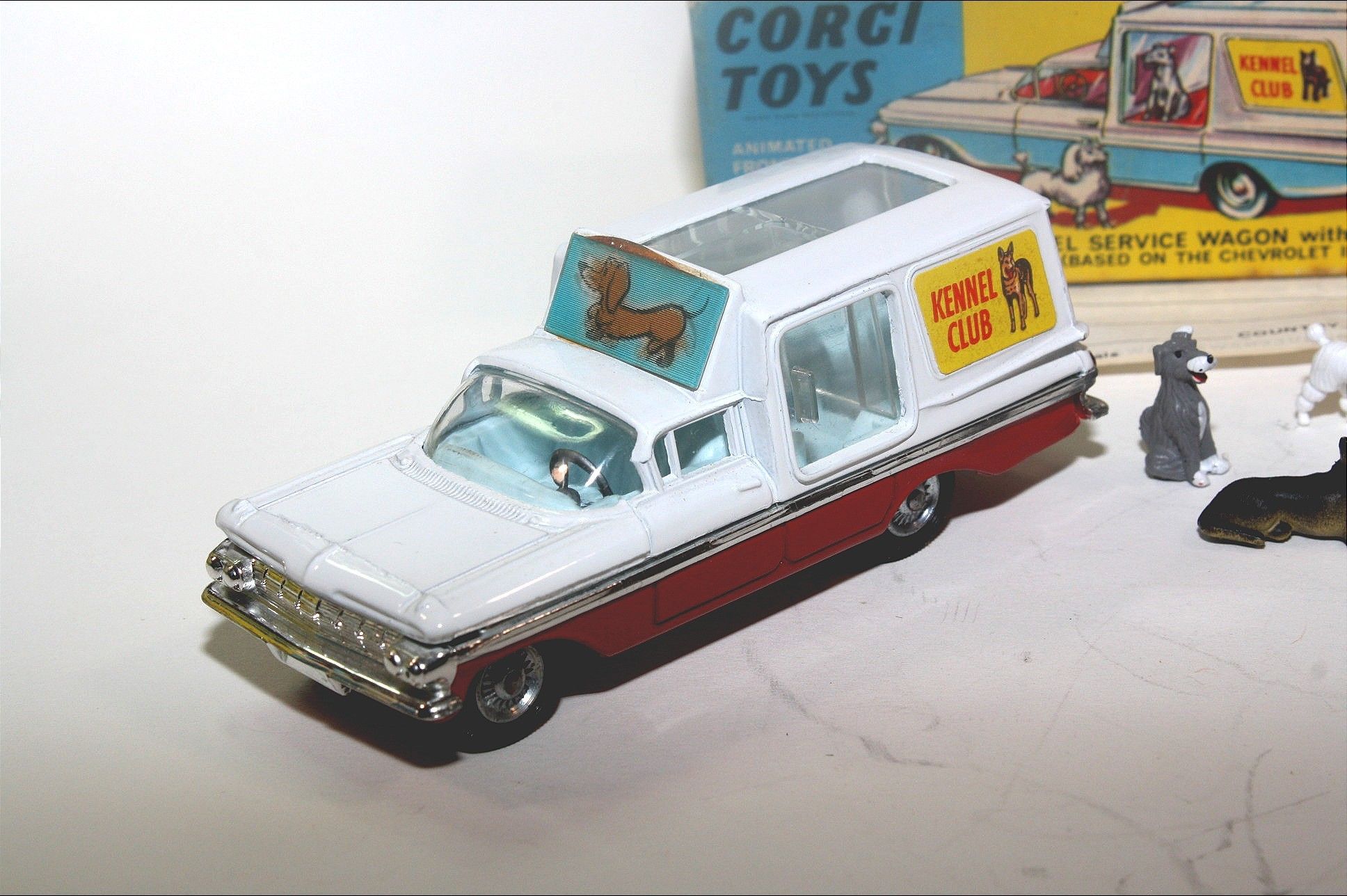 Corgi 486 Chevy Kennel Club, Mint in Good Original Box | DB Collectables