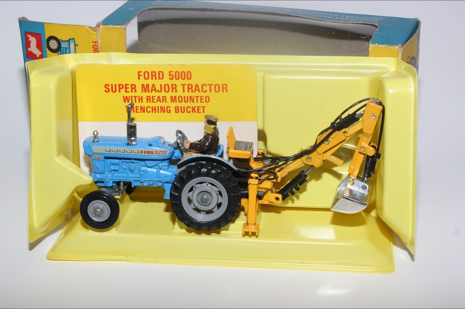 Corgi 72 Ford 5000 Tractor With Trenching Bucket - VNM in Good Original ...