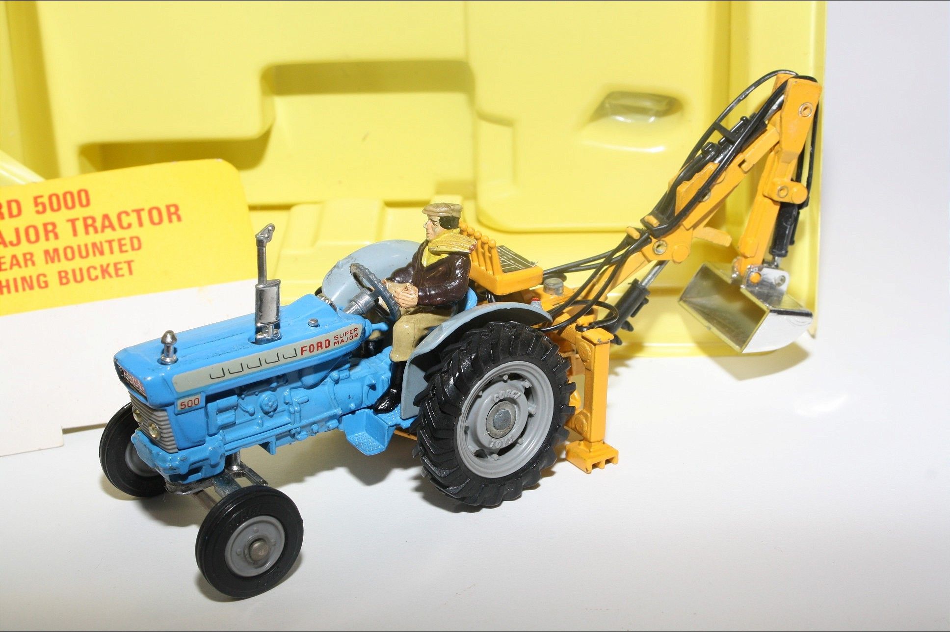 Corgi 72 Ford 5000 Tractor With Trenching Bucket - VNM in Good Original ...