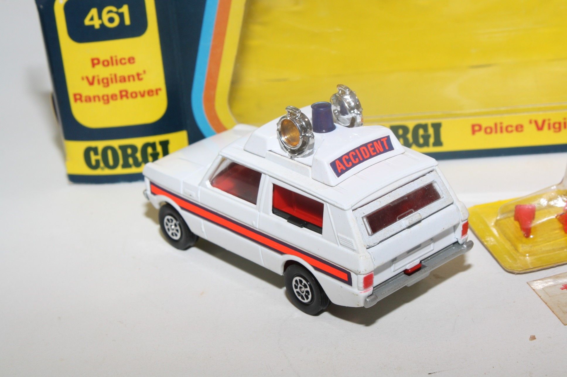 Corgi 461 Police (Vigilant) Range Rover, Mint in Good Original Box | DB ...