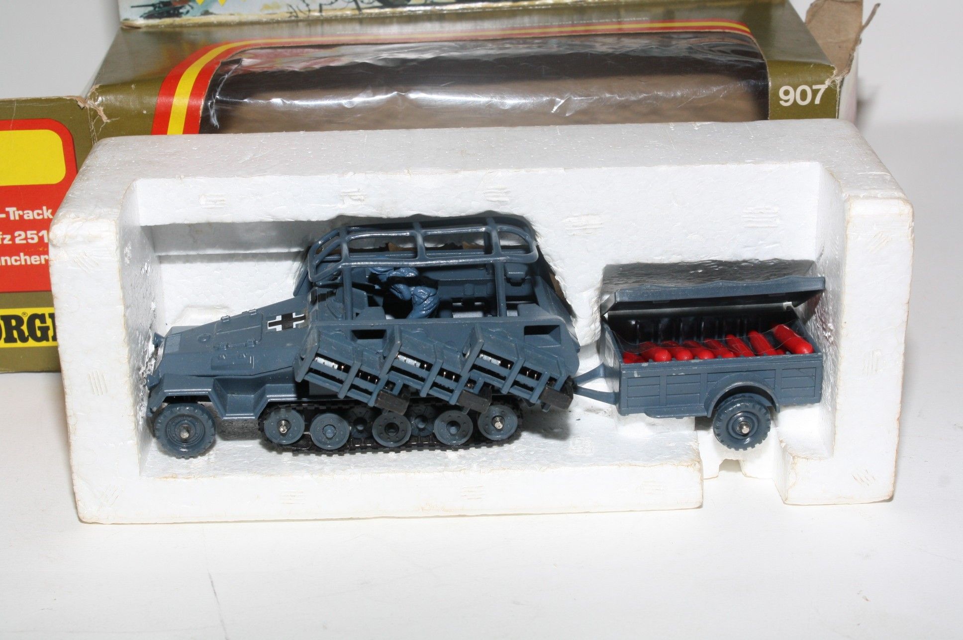 Corgi 907 Sdkfz Rocket Launcher, VGC in Original Box | DB Collectables