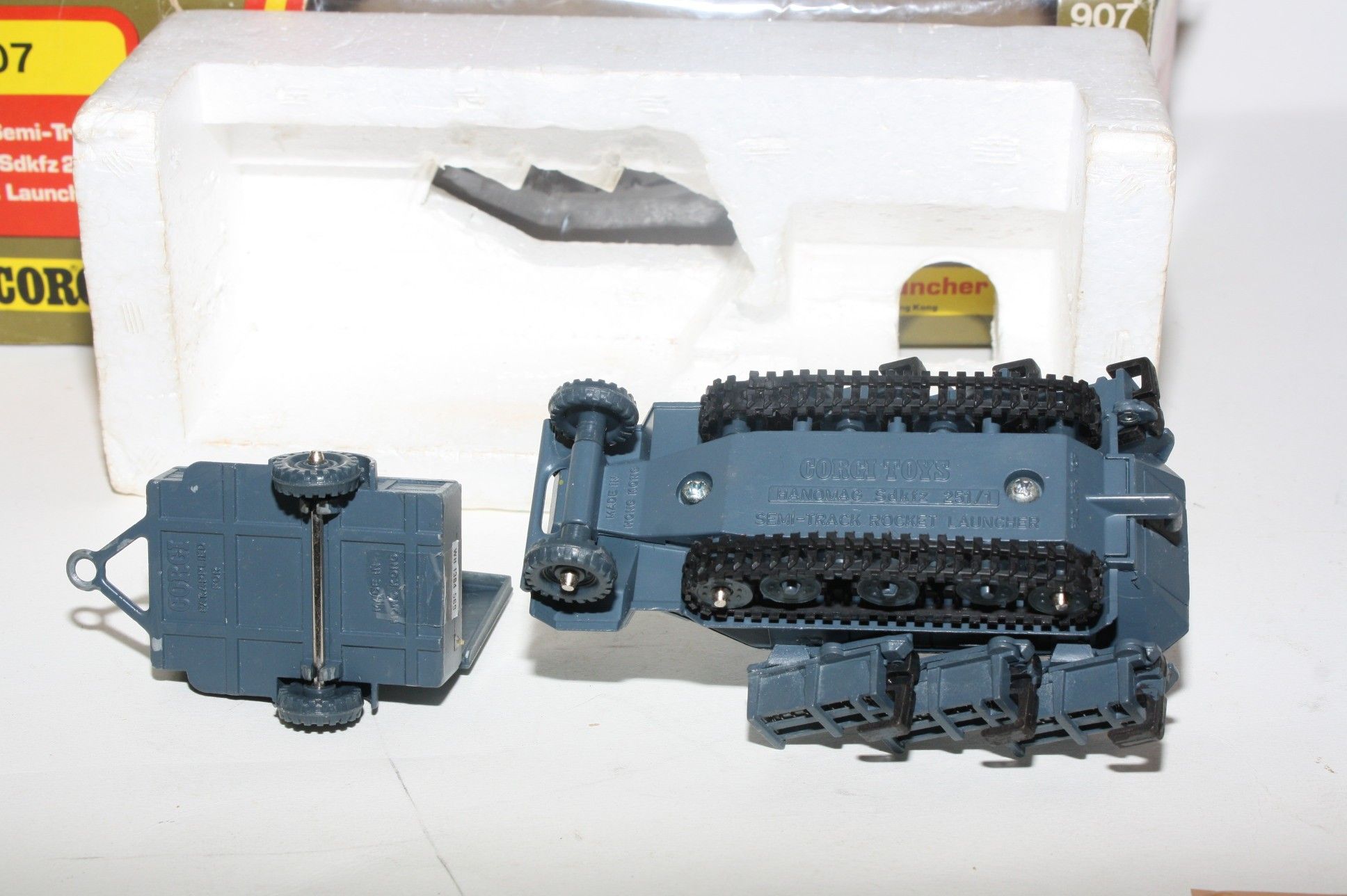 Corgi 907 Sdkfz Rocket Launcher, VGC in Original Box | DB Collectables