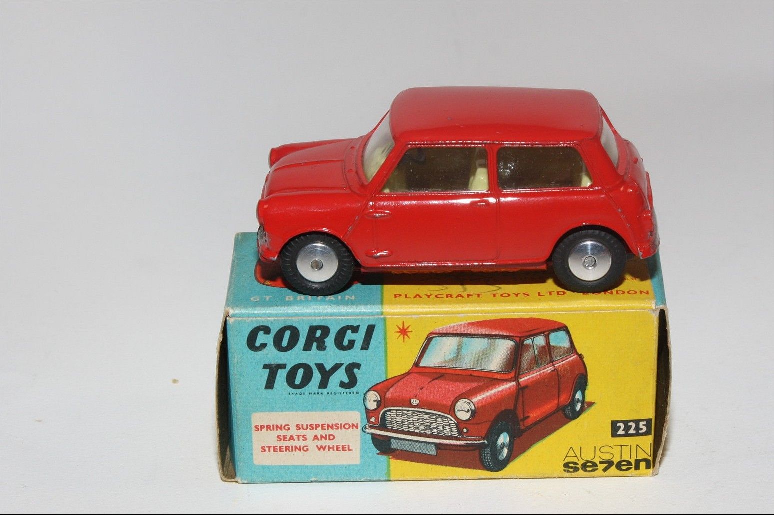 Corgi 225 Austin Mini Seven, VNM in Good Original Box | DB Collectables