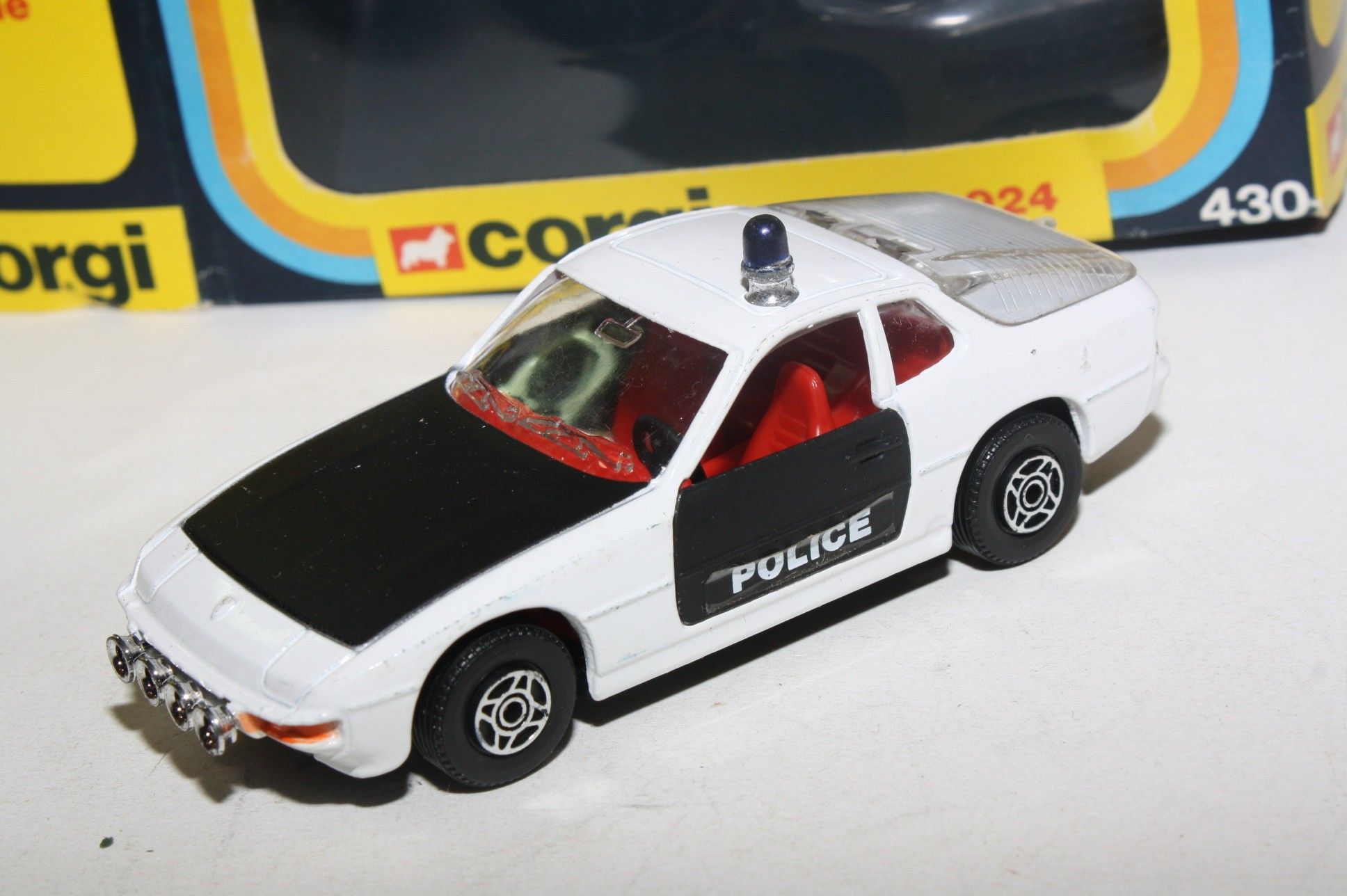 Corgi 430 Porsche Police Car