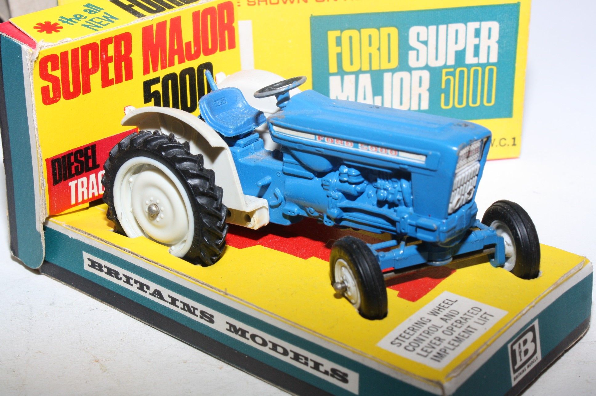 Britains 9527 Ford Super Major 5000 Tractor, VGC in Original Box, | DB ...