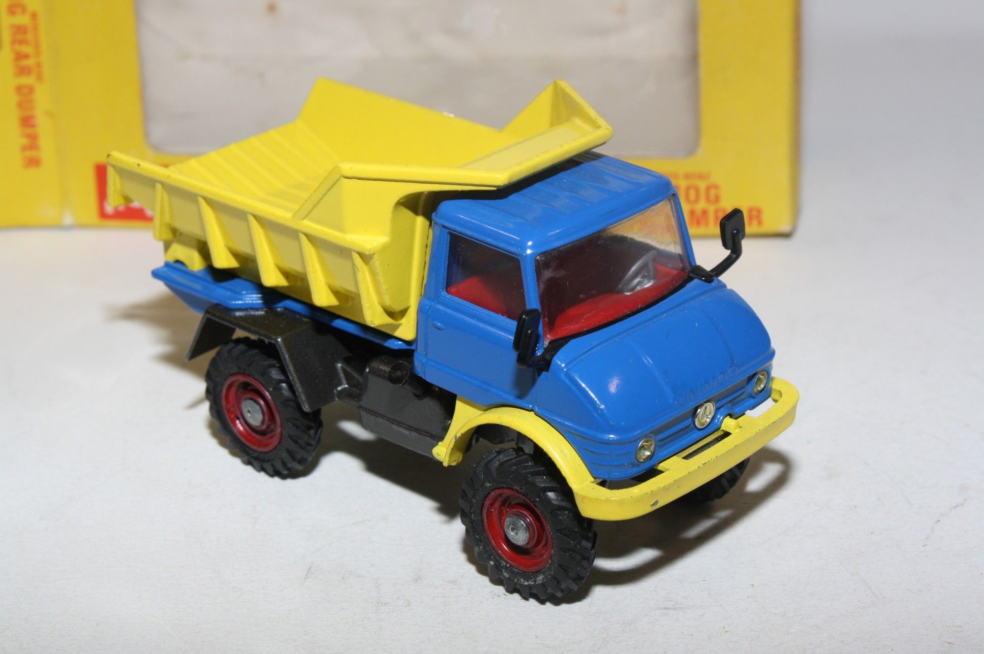 Corgi 409 Mercedes Unimog Dumper, Mint in Original Box | DB Collectables