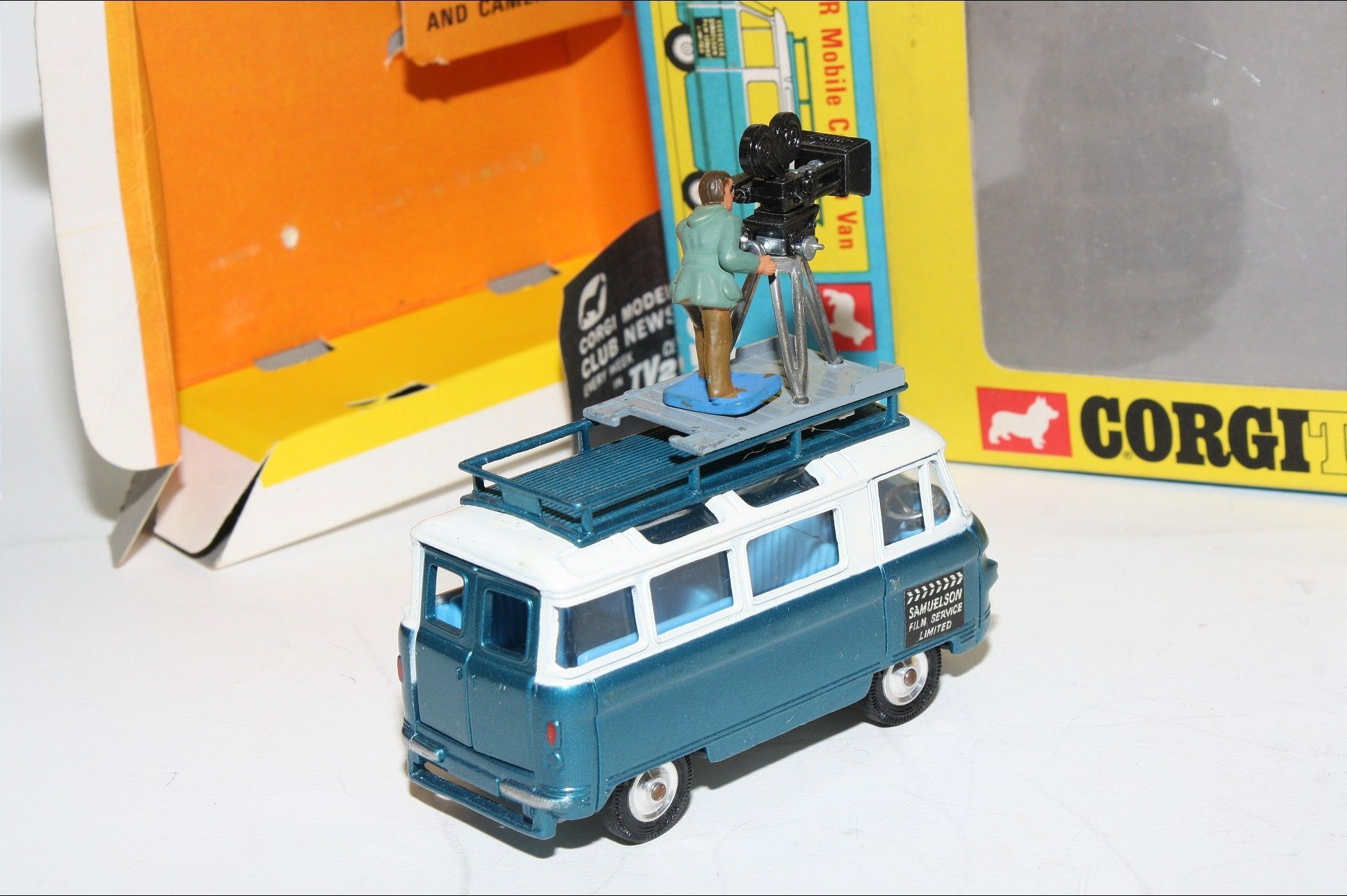 Corgi 479 Commer Samuelson Camera Van, VNM in Original Box | DB ...
