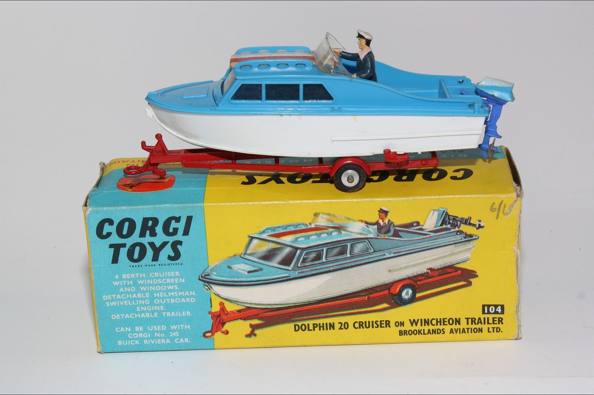 Corgi 104 Dolphin 20 Crusier, VGC in Original Box | DB Collectables