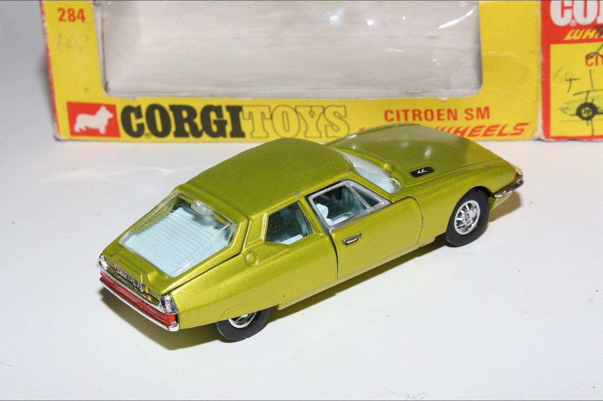 Corgi 284 Citroen SM, Good Condition in Original Box | DB Collectables