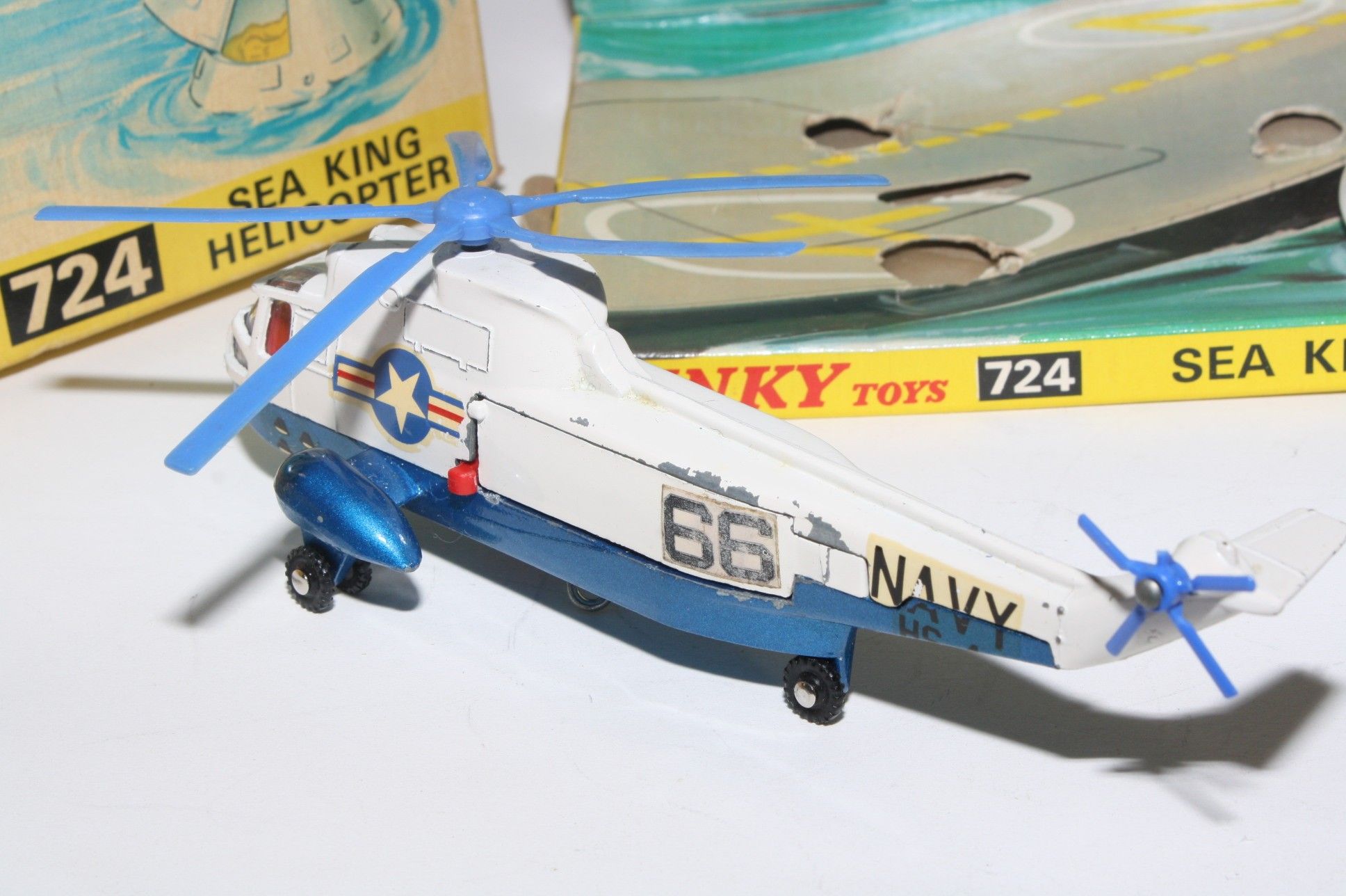 Dinky 724 Sea King Helicopter, Good Condition in Original Box | DB ...