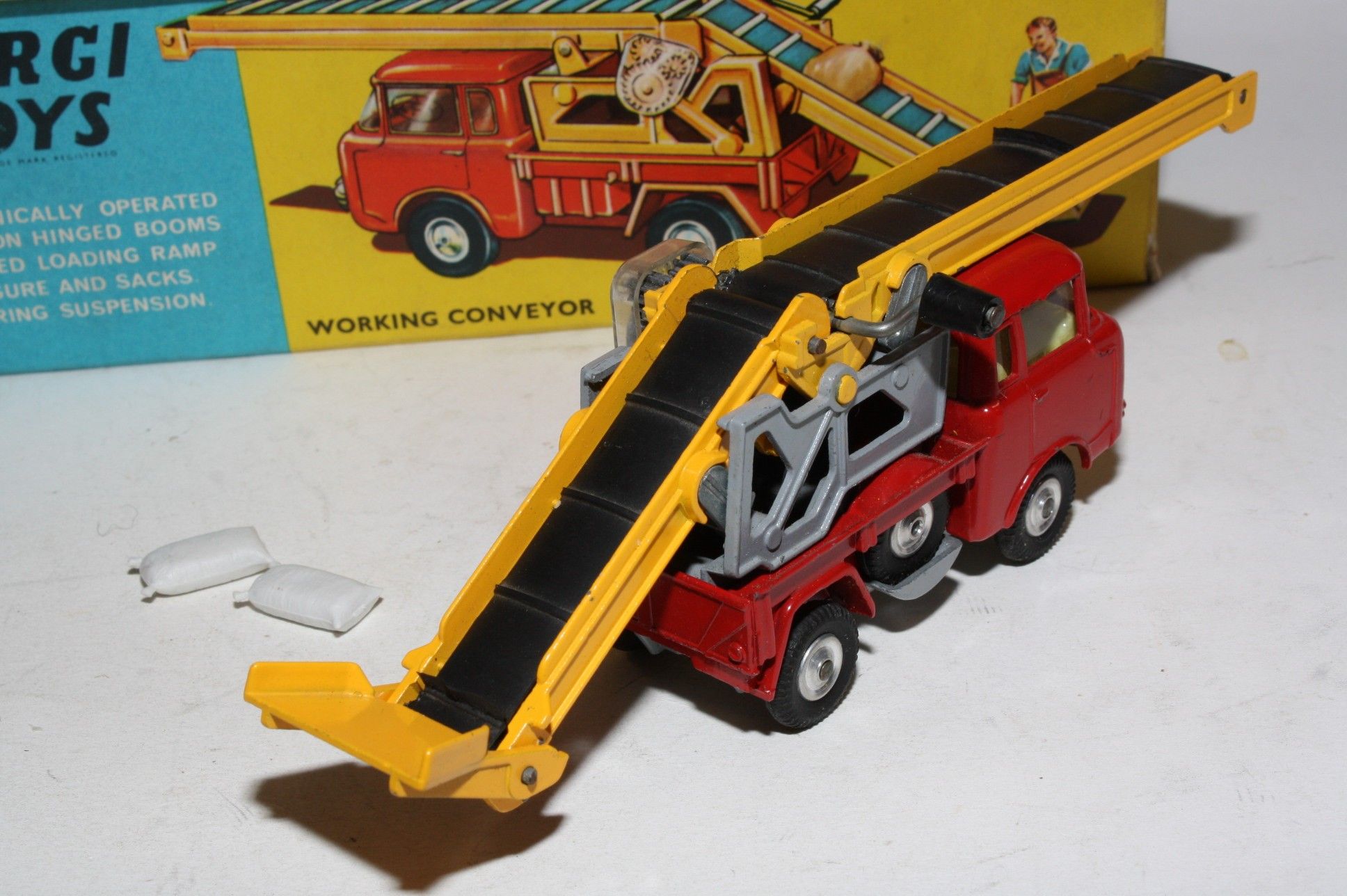 Corgi 64 Conveyor on FC Jeep, Excellent Condition in Good Original Box ...