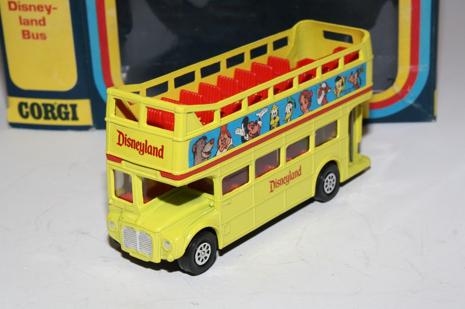 Corgi 470 Disneyland Bus, Mint in Original Box | DB Collectables