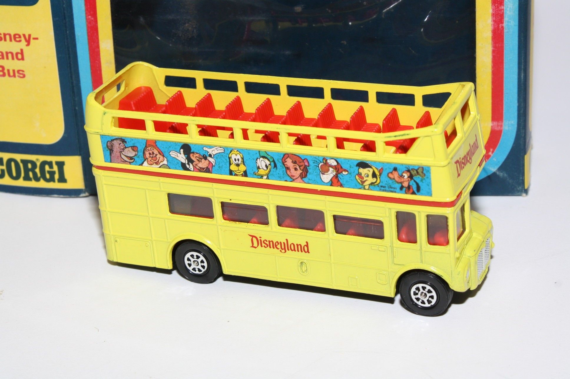 Corgi 470 Disneyland Bus, Mint in Original Box | DB Collectables