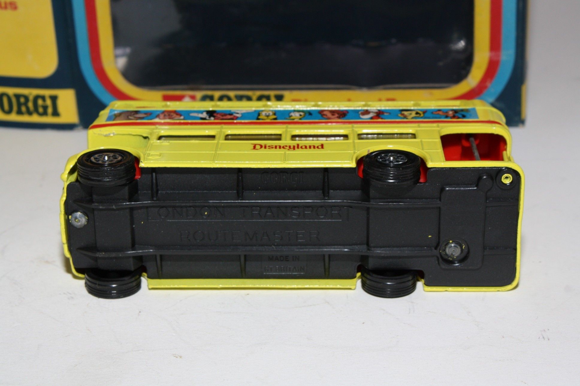 Corgi 470 Disneyland Bus, Mint in Original Box | DB Collectables