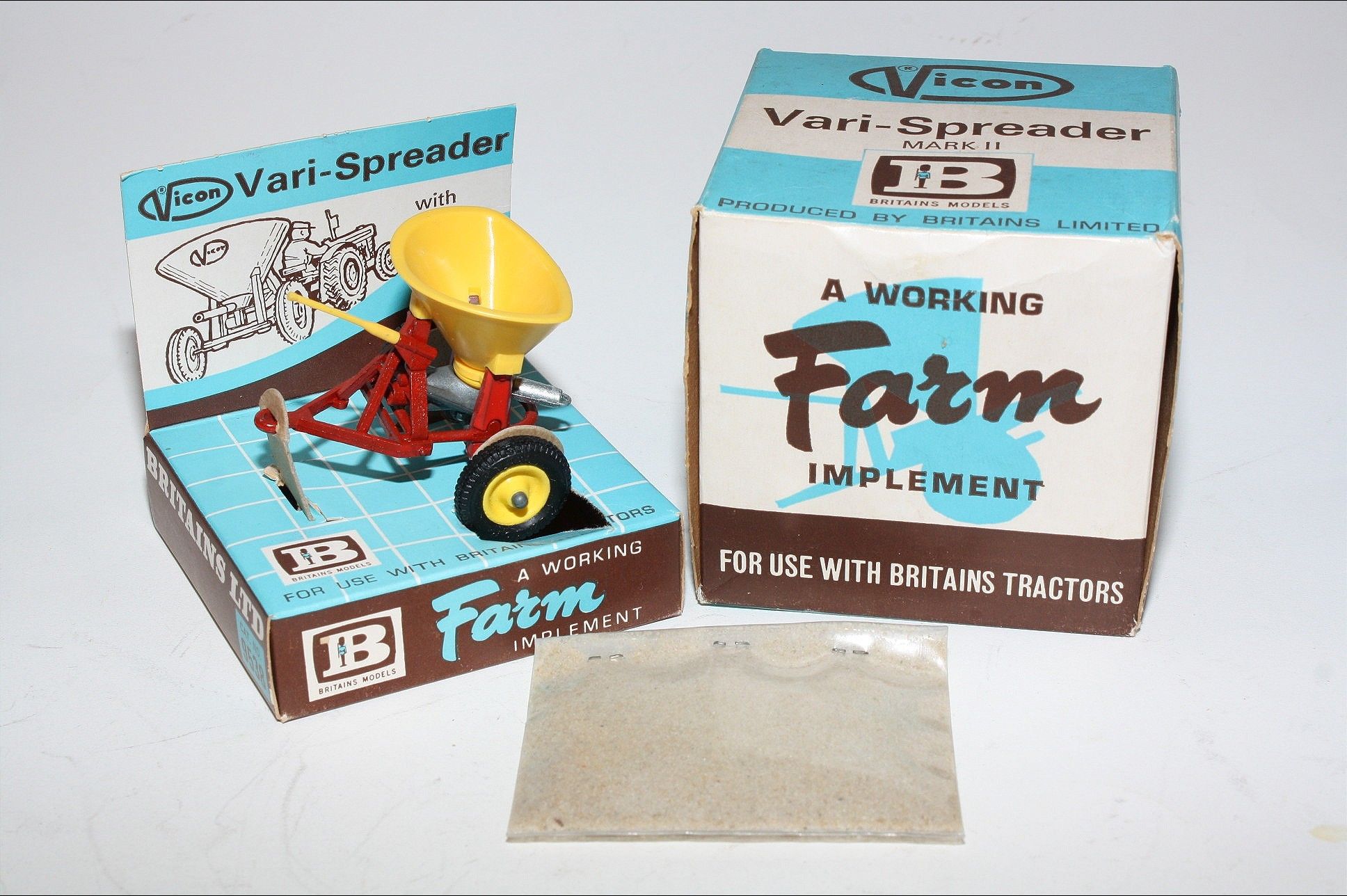 Britains 9538 Vicon Vari-Spreader, Mint in Good Original Early Box | DB ...