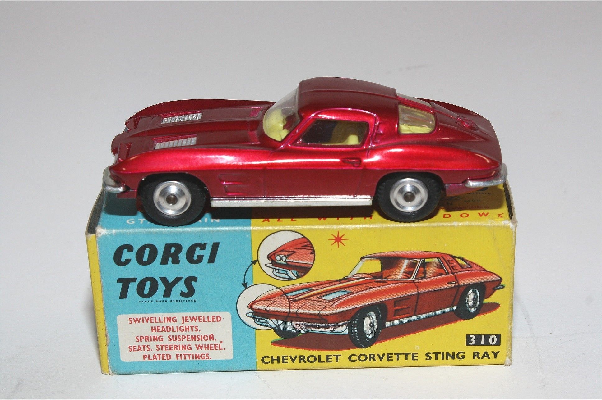 Corgi 310 Chevrolet Corvette Stingray, VNM in Original Box | DB ...