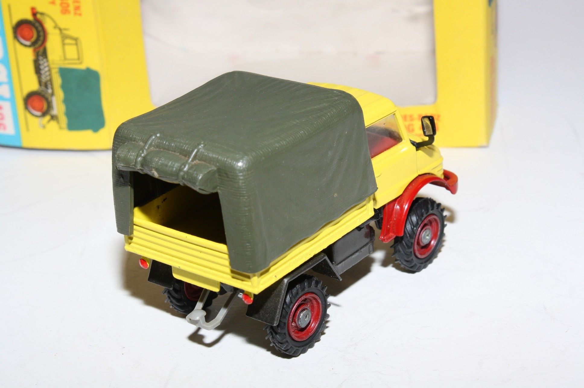 Corgi 406 Mercedes Unimog, VNM in Good Original Box | DB Collectables