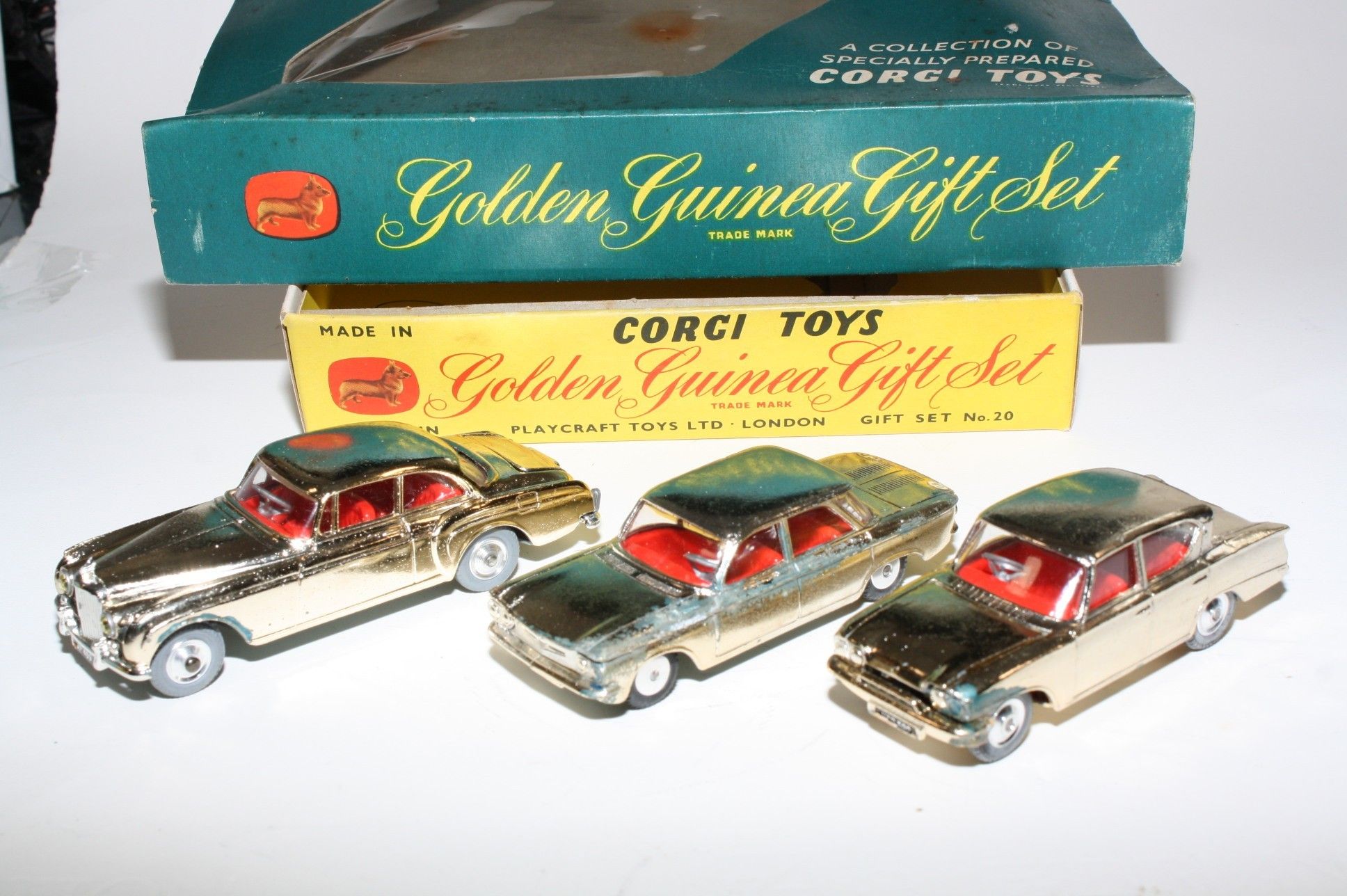 Corgi 20 Golden Guinea Set, Complete, All Original in Good Box | DB ...