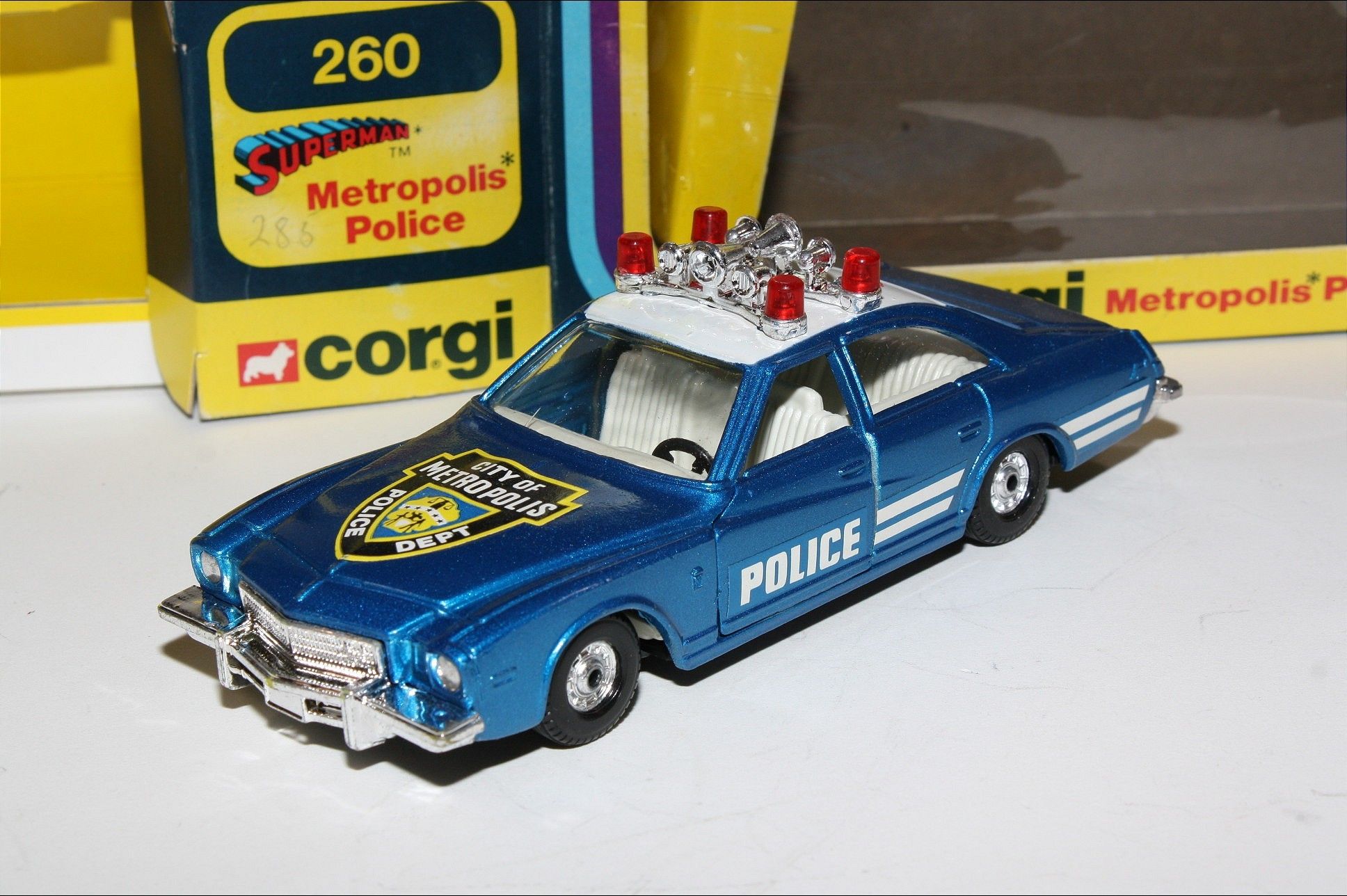 Corgi 260 Superman Metropolis Police Car, Mint in Original Box | DB ...